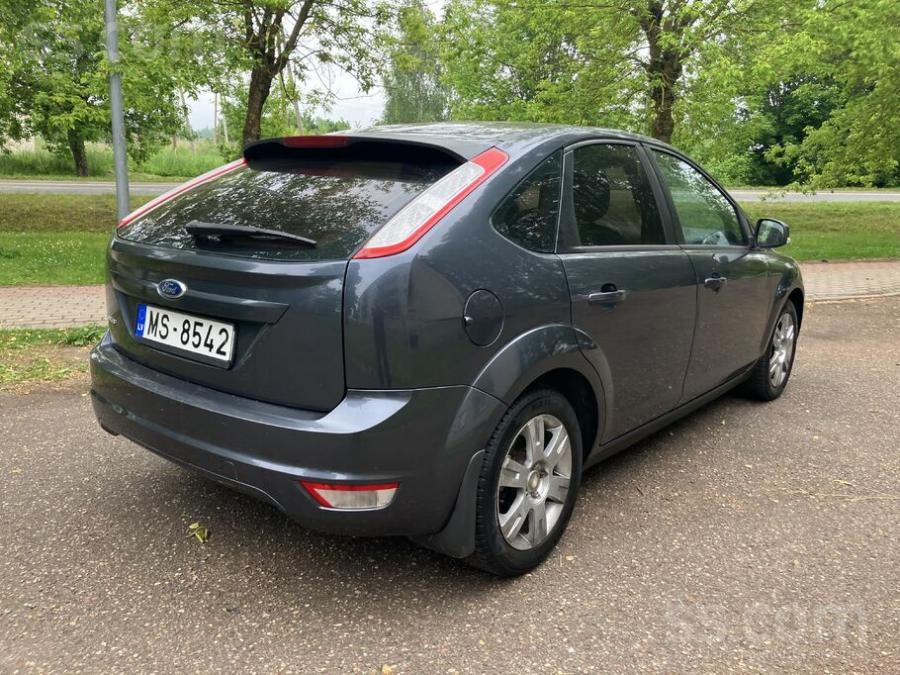 Grey Ford Focus 2010 in Jelgava, with an engine capacity of 1.60 L and mileage of 220 thousand km for 1850 €, photo 5 on AUTOMOTO.COM.LV