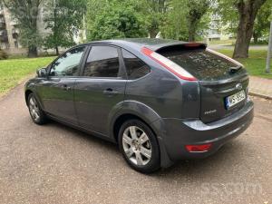 Grey Ford Focus 2010 in Jelgava, with an engine capacity of 1.60 L and mileage of 220 thousand km for 1850 €, photo 9 on AUTOMOTO.COM.LV