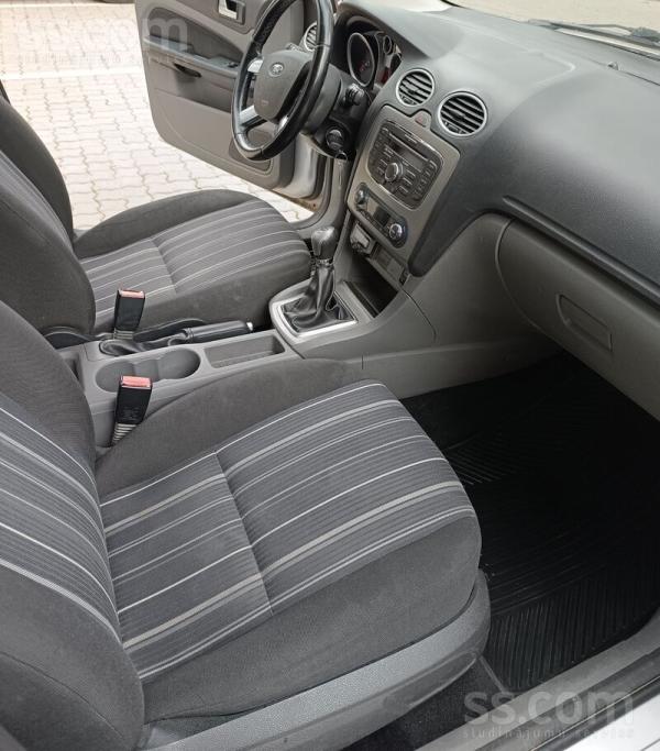 Grey Ford Focus 2010 in Madona, with an engine capacity of 1.60 L and mileage of 218 thousand km for 1900 €, photo 7 on AUTOMOTO.COM.LV