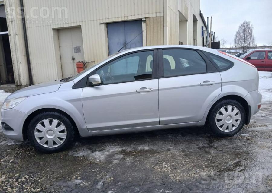 Grey Ford Focus 2010 in Madona, with an engine capacity of 1.60 L and mileage of 218 thousand km for 1900 €, photo 3 on AUTOMOTO.COM.LV
