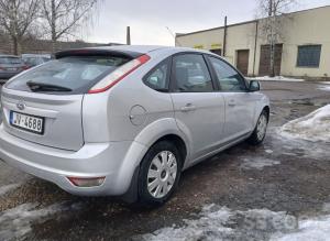 Grey Ford Focus 2010 in Madona, with an engine capacity of 1.60 L and mileage of 218 thousand km for 1900 €, photo 5 on AUTOMOTO.COM.LV