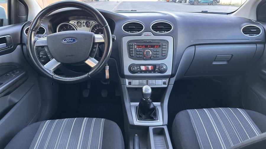 Pelēks Ford Focus 2010 Tallina, ar dzinēja tilpumu 1.60 L un nobraukumu 214 tūkst. km par 2190 €, foto 19 vietnē AUTOMOTO.COM.LV