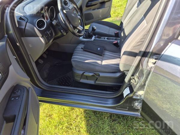 Pelēks Ford Focus 2010 Jēkabpils, ar dzinēja tilpumu 1.60 L un nobraukumu 221 tūkst. km par 2850 €, foto 4 vietnē AUTOMOTO.COM.LV
