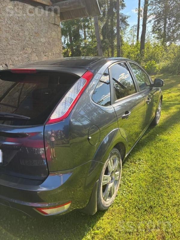 Pelēks Ford Focus 2010 Jēkabpils, ar dzinēja tilpumu 1.60 L un nobraukumu 221 tūkst. km par 2850 €, foto 8 vietnē AUTOMOTO.COM.LV