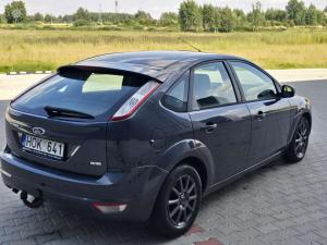 Pelēks Ford Focus 2010 Šauļi, ar dzinēja tilpumu 1.60 L un nobraukumu 350 tūkst. km par 1250 €, foto 5 vietnē AUTOMOTO.COM.LV