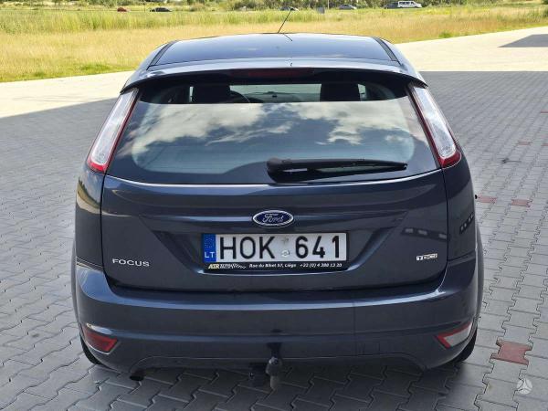 Grey Ford Focus 2010 in Siauliai, with an engine capacity of 1.60 L and mileage of 350 thousand km for 1250 €, photo 5 on AUTOMOTO.COM.LV