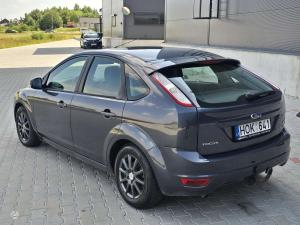 Pelēks Ford Focus 2010 Šauļi, ar dzinēja tilpumu 1.60 L un nobraukumu 350 tūkst. km par 1250 €, foto 7 vietnē AUTOMOTO.COM.LV