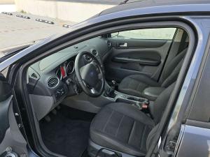 Pelēks Ford Focus 2010 Šauļi, ar dzinēja tilpumu 1.60 L un nobraukumu 350 tūkst. km par 1250 €, foto 11 vietnē AUTOMOTO.COM.LV