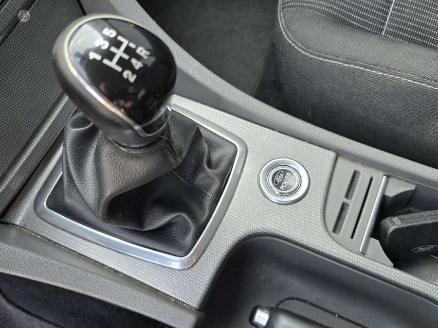 Pelēks Ford Focus 2010 Šauļi, ar dzinēja tilpumu 1.60 L un nobraukumu 350 tūkst. km par 1250 €, foto 12 vietnē AUTOMOTO.COM.LV