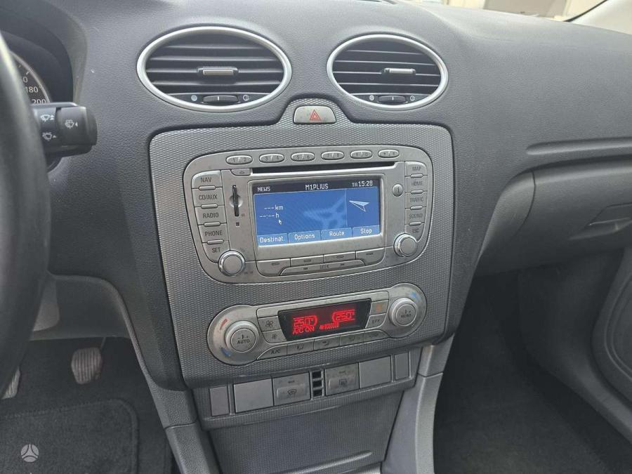 Pelēks Ford Focus 2010 Šauļi, ar dzinēja tilpumu 1.60 L un nobraukumu 350 tūkst. km par 1250 €, foto 13 vietnē AUTOMOTO.COM.LV