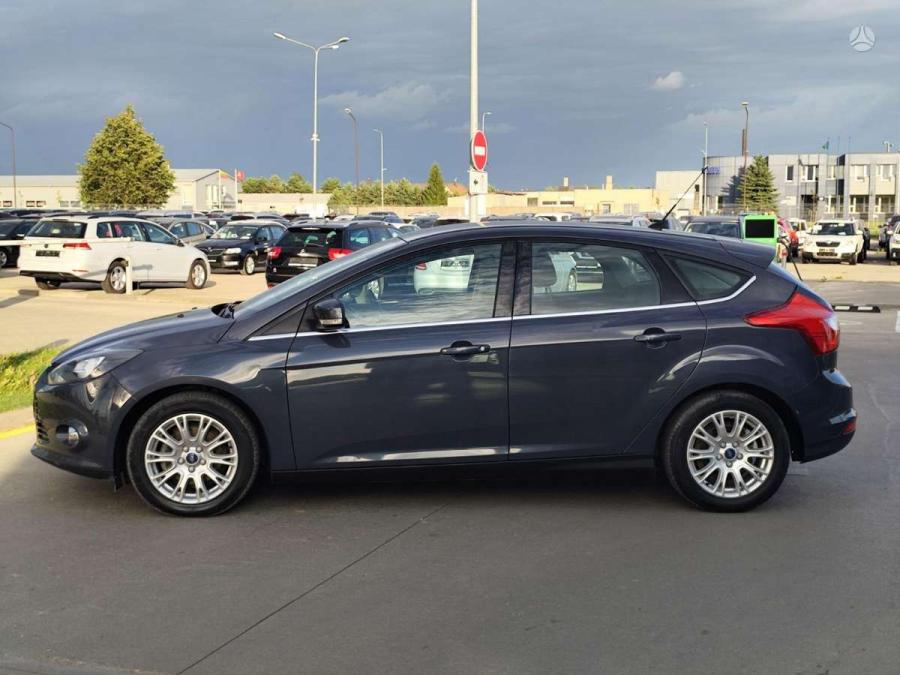 Grey Ford Focus 2010 in Siauliai, with an engine capacity of 1.60 L and mileage of 250 thousand km for 3650 €, photo 11 on AUTOMOTO.COM.LV