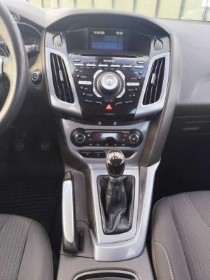 Grey Ford Focus 2010 in Siauliai, with an engine capacity of 1.60 L and mileage of 250 thousand km for 3650 €, photo 13 on AUTOMOTO.COM.LV