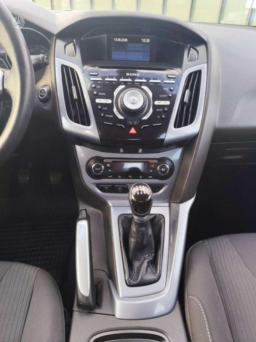 Grey Ford Focus 2010 in Siauliai, with an engine capacity of 1.60 L and mileage of 250 thousand km for 3650 €, photo 13 on AUTOMOTO.COM.LV