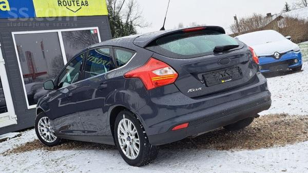 Grey Ford Focus 2011 in Jelgava, with an engine capacity of 1.60 L and mileage of 240 thousand km for 4990 €, photo 4 on AUTOMOTO.COM.LV