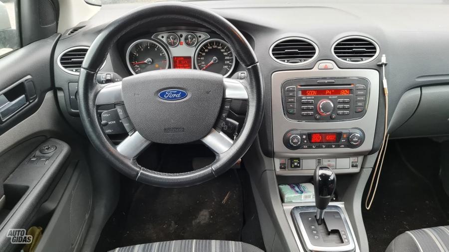 Pelēks Ford Focus 2011 Alīta, ar dzinēja tilpumu 1.60 L un nobraukumu 243 tūkst. km par 1500 €, foto 5 vietnē AUTOMOTO.COM.LV