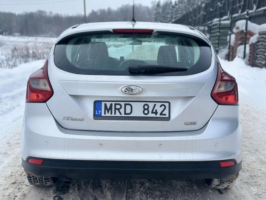 Grey Ford Focus 2011 in Vilnius, with an engine capacity of 0.00 L and mileage of 359 thousand km for 1700 €, photo 8 on AUTOMOTO.COM.LV