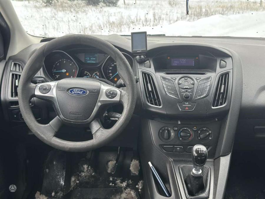 Grey Ford Focus 2011 in Vilnius, with an engine capacity of 0.00 L and mileage of 359 thousand km for 1700 €, photo 11 on AUTOMOTO.COM.LV