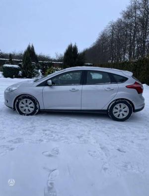 Grey Ford Focus 2011 in Alytus, with an engine capacity of 1.56 L and mileage of 312 thousand km for 1200 €, photo 3 on AUTOMOTO.COM.LV