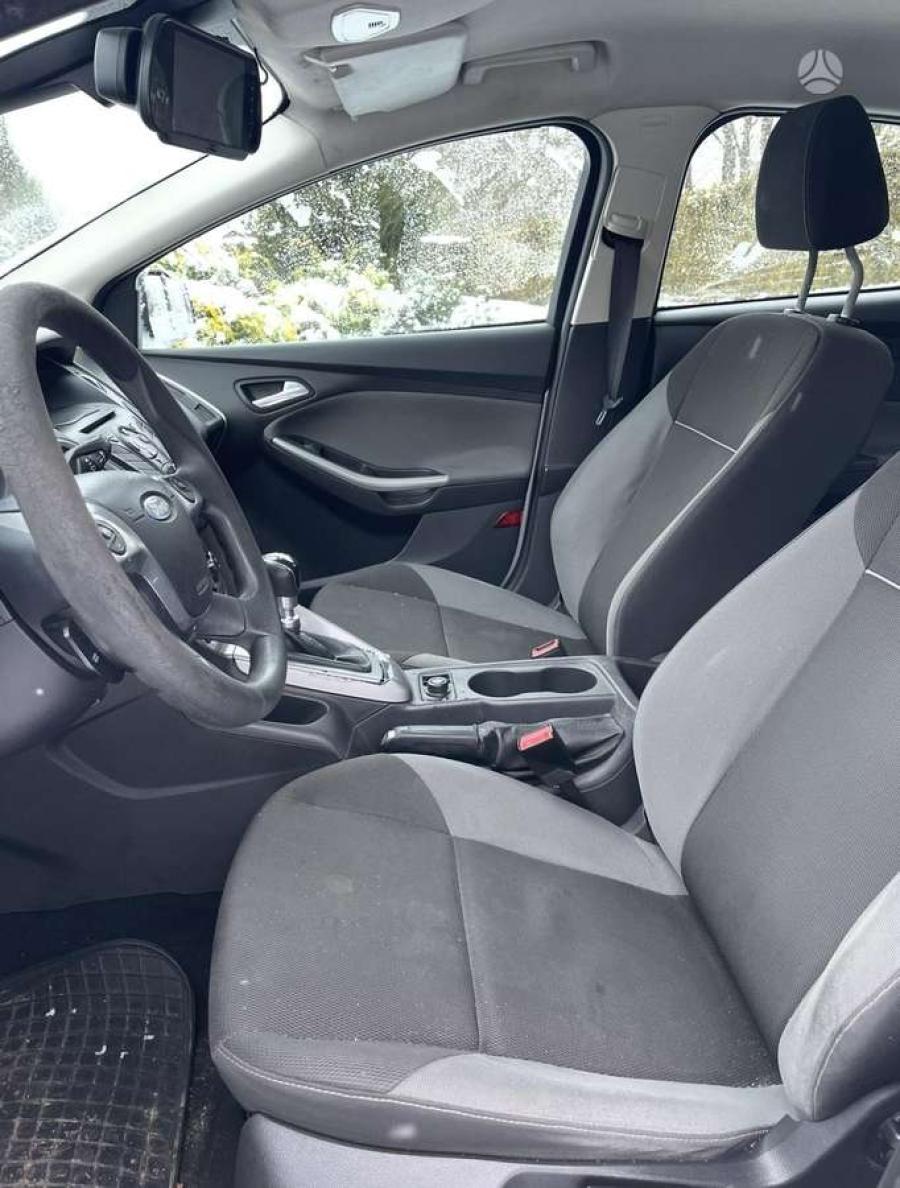 Grey Ford Focus 2011 in Alytus, with an engine capacity of 1.56 L and mileage of 312 thousand km for 1200 €, photo 10 on AUTOMOTO.COM.LV