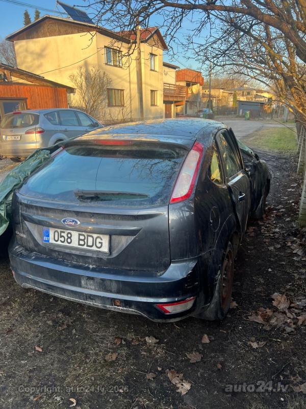 Grey Ford Focus 2011 in Tallinn, with an engine capacity of 1.60 L and mileage of 170 thousand km for 900 €, photo 3 on AUTOMOTO.COM.LV