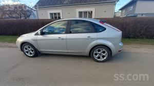 Pelēks Ford Focus 2011 Liepāja, ar dzinēja tilpumu 1.60 L un nobraukumu 242 tūkst. km par 2100 €, foto 3 vietnē AUTOMOTO.COM.LV