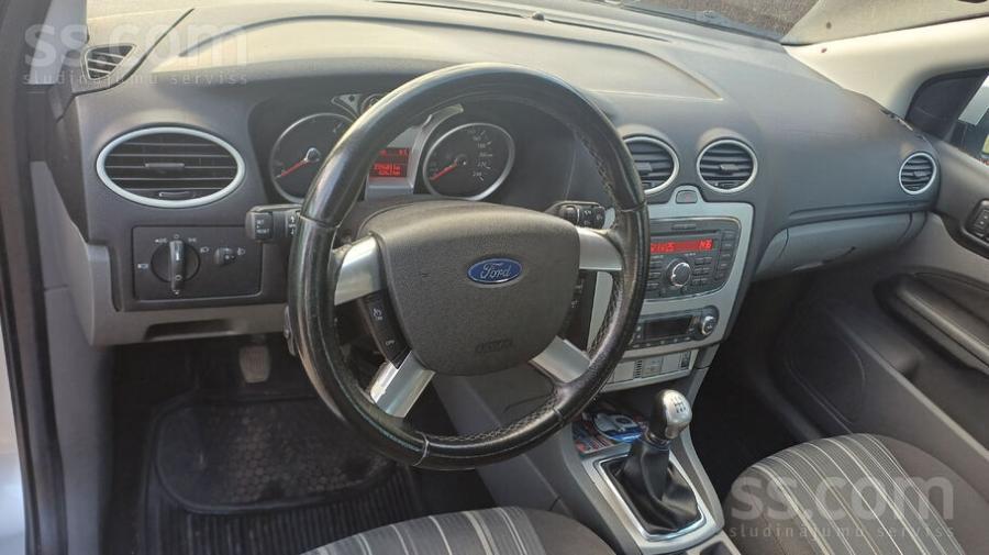 Pelēks Ford Focus 2011 Liepāja, ar dzinēja tilpumu 1.60 L un nobraukumu 242 tūkst. km par 2100 €, foto 5 vietnē AUTOMOTO.COM.LV