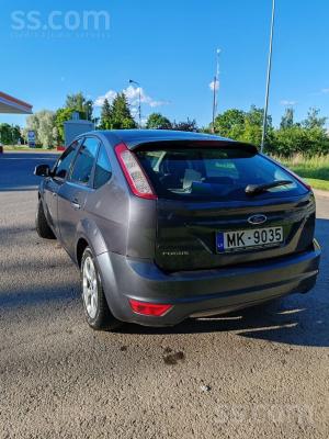 Grey Ford Focus 2011 in Jekabpils, with an engine capacity of 1.60 L and mileage of 349 thousand km for 2000 €, photo 4 on AUTOMOTO.COM.LV