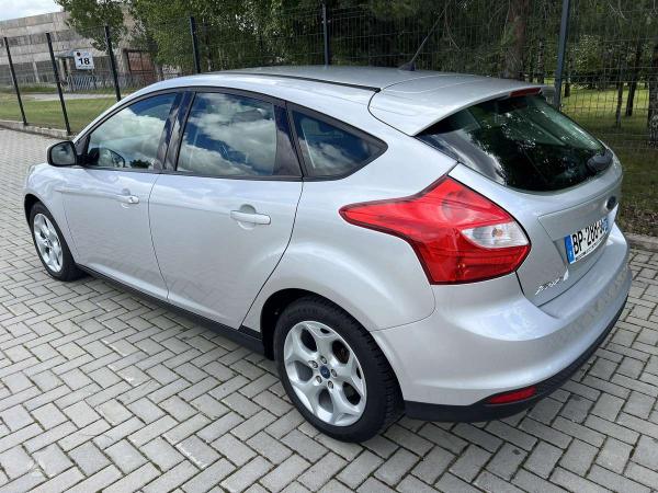 Grey Ford Focus 2011 in Taurage, with an engine capacity of 1.60 L and mileage of 264 thousand km for 2999 €, photo 4 on AUTOMOTO.COM.LV