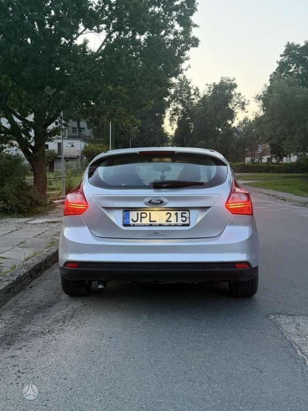 Pelēks Ford Focus 2011 Zarasai, ar dzinēja tilpumu 1.56 L un nobraukumu 275 tūkst. km par 3200 €, foto 6 vietnē AUTOMOTO.COM.LV