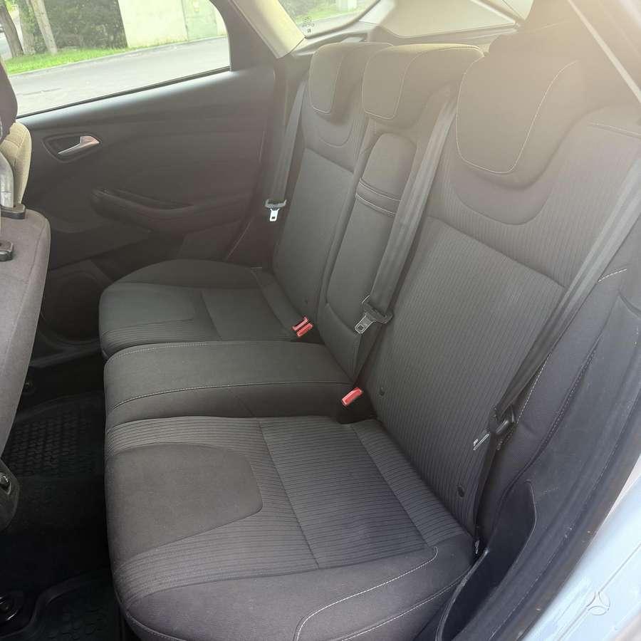Pelēks Ford Focus 2011 Zarasai, ar dzinēja tilpumu 1.56 L un nobraukumu 275 tūkst. km par 3200 €, foto 11 vietnē AUTOMOTO.COM.LV