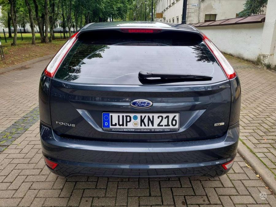 Grey Ford Focus 2011 in Jonava, with an engine capacity of 1.56 L and mileage of 288 thousand km for 2499 €, photo 5 on AUTOMOTO.COM.LV