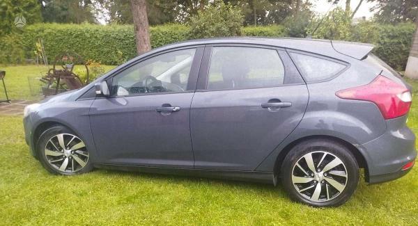 Pelēks Ford Focus 2011 Marijampole, ar dzinēja tilpumu 1.56 L un nobraukumu 305 tūkst. km par 2500 €, foto 4 vietnē AUTOMOTO.COM.LV