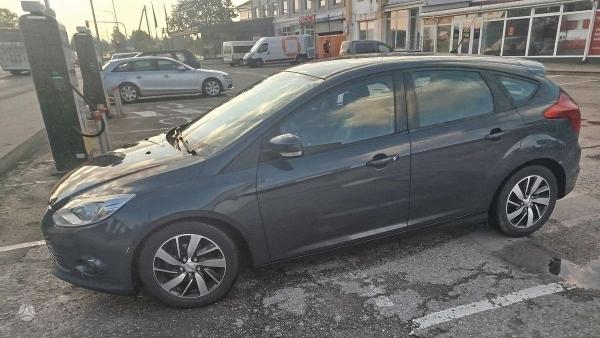 Pelēks Ford Focus 2011 Marijampole, ar dzinēja tilpumu 1.56 L un nobraukumu 305 tūkst. km par 2500 €, foto 8 vietnē AUTOMOTO.COM.LV