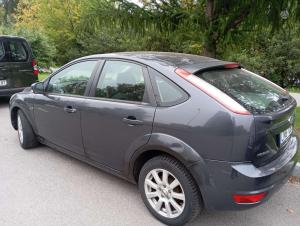 Grey Ford Focus 2011 in Vilnius, with an engine capacity of 1.56 L and mileage of 227 thousand km for 1599 €, photo 3 on AUTOMOTO.COM.LV