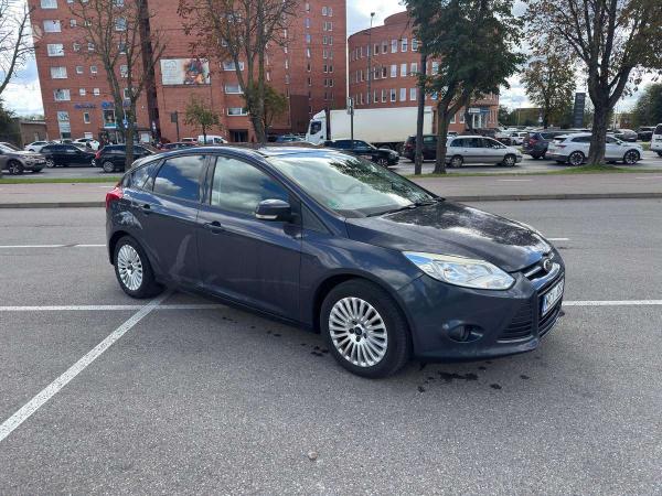 Pelēks Ford Focus 2011 Kauņa, ar dzinēja tilpumu 1.60 L un nobraukumu 187 tūkst. km par 2650 €, foto 3 vietnē AUTOMOTO.COM.LV