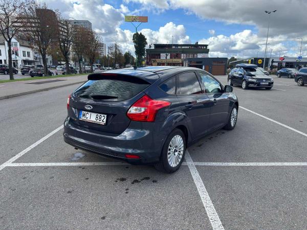 Pelēks Ford Focus 2011 Kauņa, ar dzinēja tilpumu 1.60 L un nobraukumu 187 tūkst. km par 2650 €, foto 5 vietnē AUTOMOTO.COM.LV