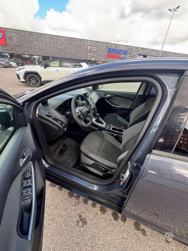 Pelēks Ford Focus 2011 Kauņa, ar dzinēja tilpumu 1.60 L un nobraukumu 187 tūkst. km par 2650 €, foto 6 vietnē AUTOMOTO.COM.LV