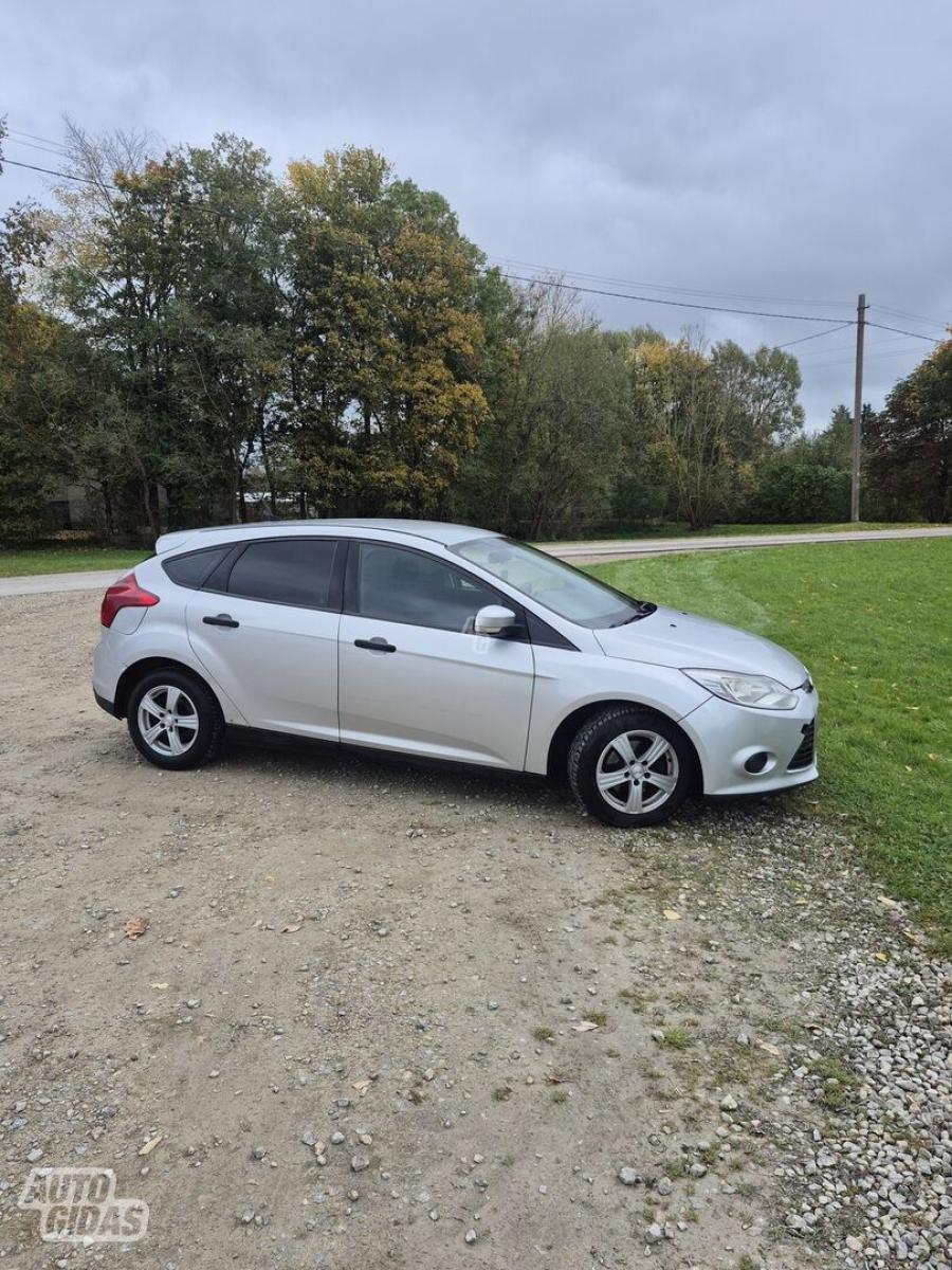 Grey Ford Focus 2011 in Kelme, with an engine capacity of 1.60 L and mileage of 309 thousand km for 900 €, photo 3 on AUTOMOTO.COM.LV
