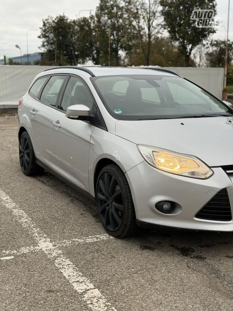 Grey Ford Focus 2011 in Kaunas, with an engine capacity of 1.60 L and mileage of 305 thousand km for 2400 €, photo 3 on AUTOMOTO.COM.LV