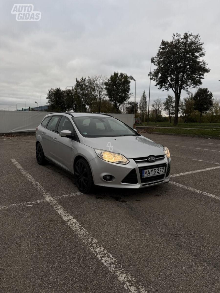 Grey Ford Focus 2011 in Kaunas, with an engine capacity of 1.60 L and mileage of 305 thousand km for 2400 €, photo 7 on AUTOMOTO.COM.LV