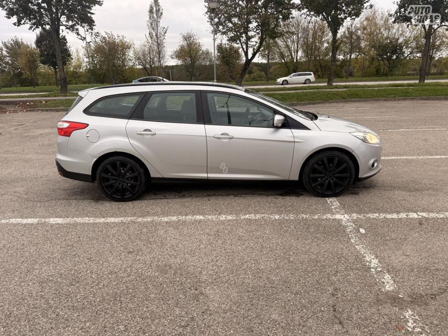 Grey Ford Focus 2011 in Kaunas, with an engine capacity of 1.60 L and mileage of 305 thousand km for 2400 €, photo 10 on AUTOMOTO.COM.LV