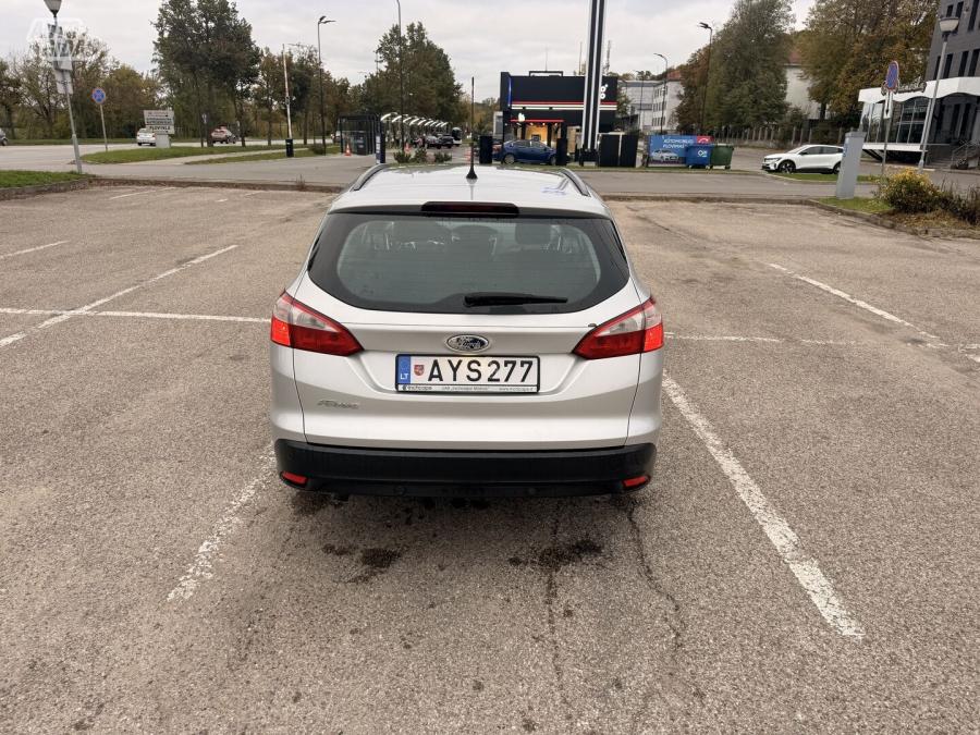 Grey Ford Focus 2011 in Kaunas, with an engine capacity of 1.60 L and mileage of 305 thousand km for 2400 €, photo 12 on AUTOMOTO.COM.LV