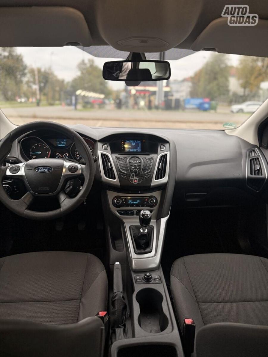 Grey Ford Focus 2011 in Kaunas, with an engine capacity of 1.60 L and mileage of 305 thousand km for 2400 €, photo 13 on AUTOMOTO.COM.LV