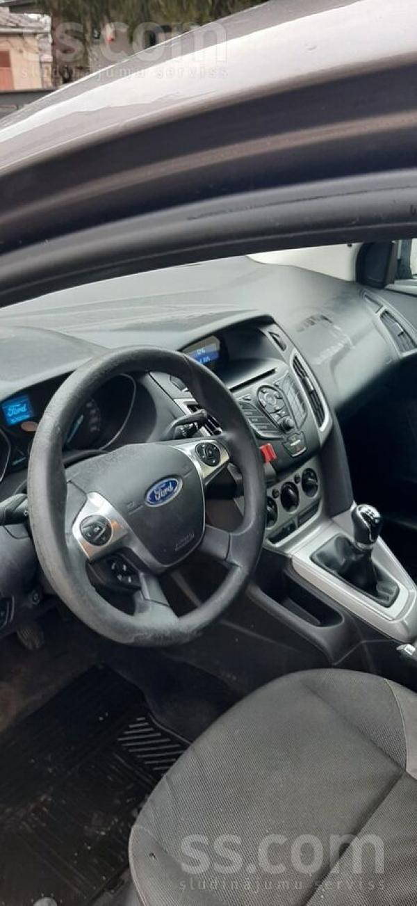Pelēks Ford Focus 2012 Rīga, ar dzinēja tilpumu 1.60 L un nobraukumu 367 tūkst. km par 1650 €, foto 8 vietnē AUTOMOTO.COM.LV