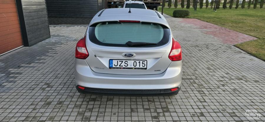 Pelēks Ford Focus 2012 Kelmė, ar dzinēja tilpumu 1.60 L un nobraukumu 130 tūkst. km par 2950 €, foto 4 vietnē AUTOMOTO.COM.LV