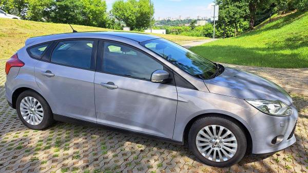 Pelēks Ford Focus 2012 Kauņa, ar dzinēja tilpumu 1.60 L un nobraukumu 80 tūkst. km par 6500 €, foto 3 vietnē AUTOMOTO.COM.LV