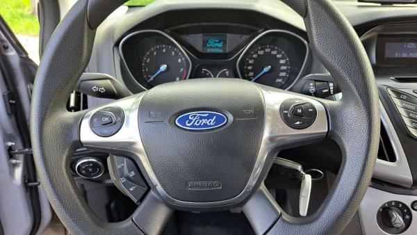 Grey Ford Focus 2012 in Kaunas, with an engine capacity of 1.60 L and mileage of 80 thousand km for 6500 €, photo 10 on AUTOMOTO.COM.LV