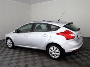 Pelēks Ford Focus 2012 Tallina, ar dzinēja tilpumu 1.60 L un nobraukumu 249 tūkst. km par 2499 €, foto 5 vietnē AUTOMOTO.COM.LV