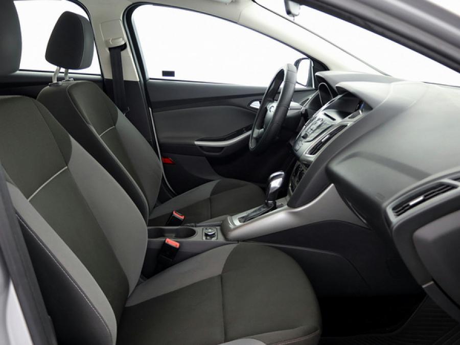 Pelēks Ford Focus 2012 Tallina, ar dzinēja tilpumu 1.60 L un nobraukumu 249 tūkst. km par 2499 €, foto 7 vietnē AUTOMOTO.COM.LV
