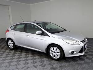 Pelēks Ford Focus 2012 Tallina, ar dzinēja tilpumu 1.60 L un nobraukumu 249 tūkst. km par 2499 €, foto 9 vietnē AUTOMOTO.COM.LV